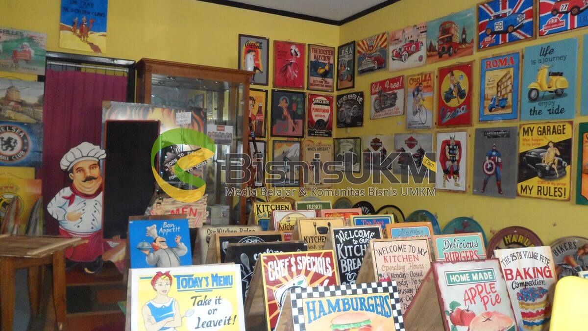 Kakak Beradik Ini Sukses Meraih Laba Dari Lukisan Retro